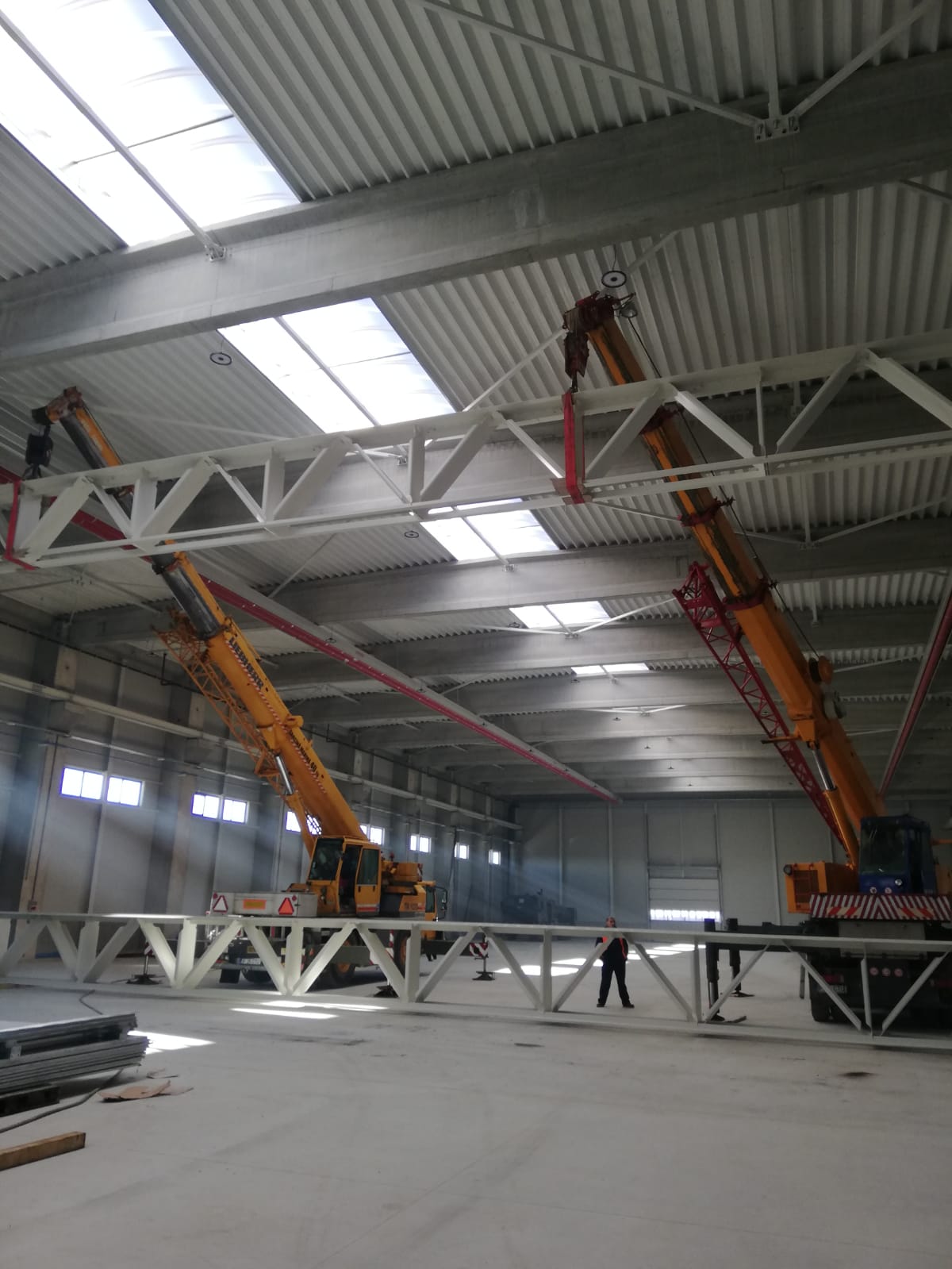 Inchirieri Automacarale